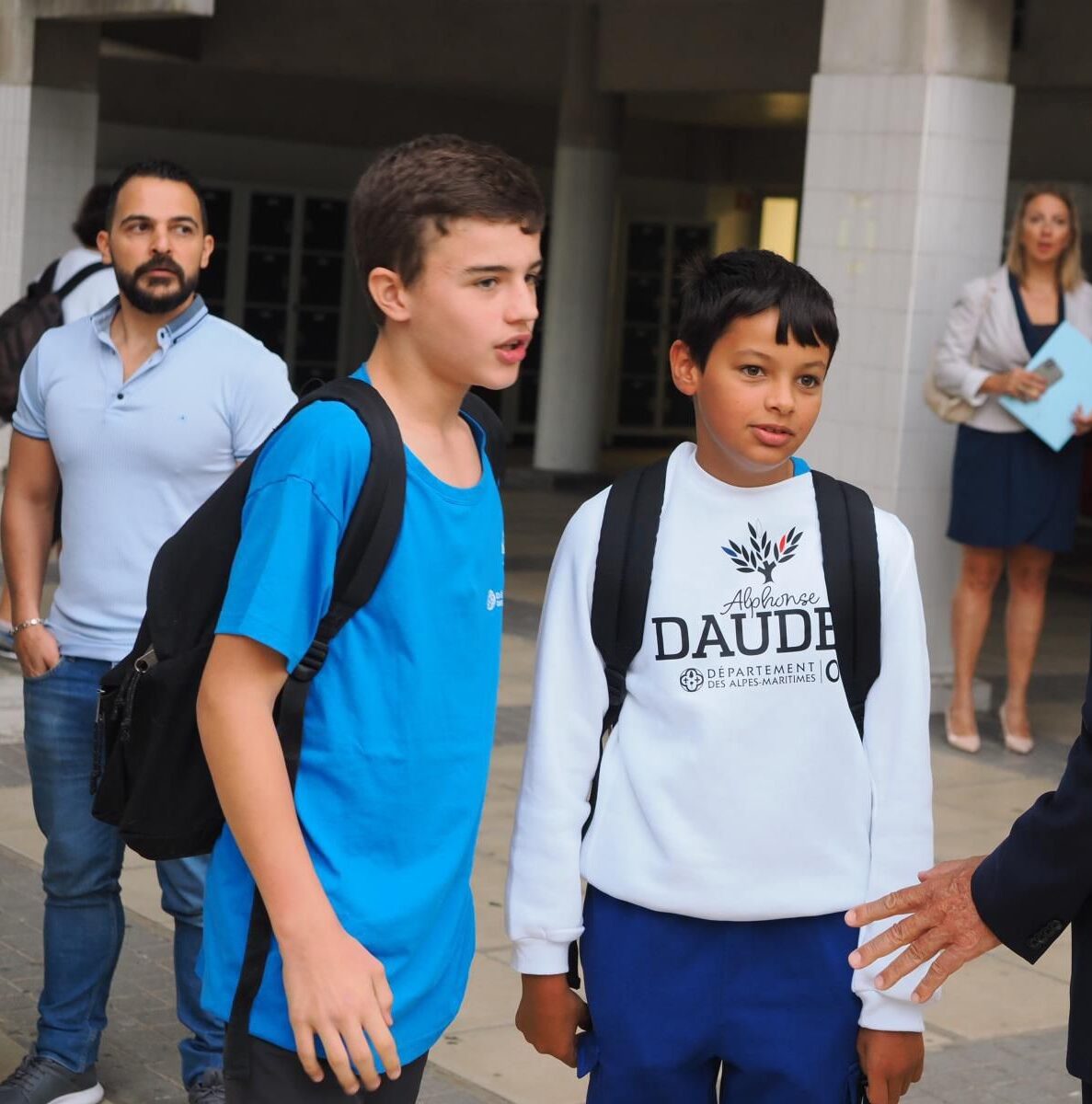 Le collège Alphonse Daudet passe à la tenue unique - Nice Premium