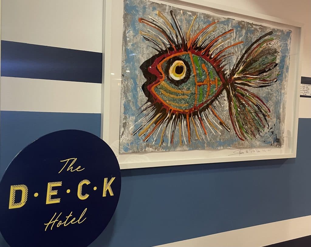 Sylvian the FishMan fait son Carnaval : une exposition engagée au Deck ...