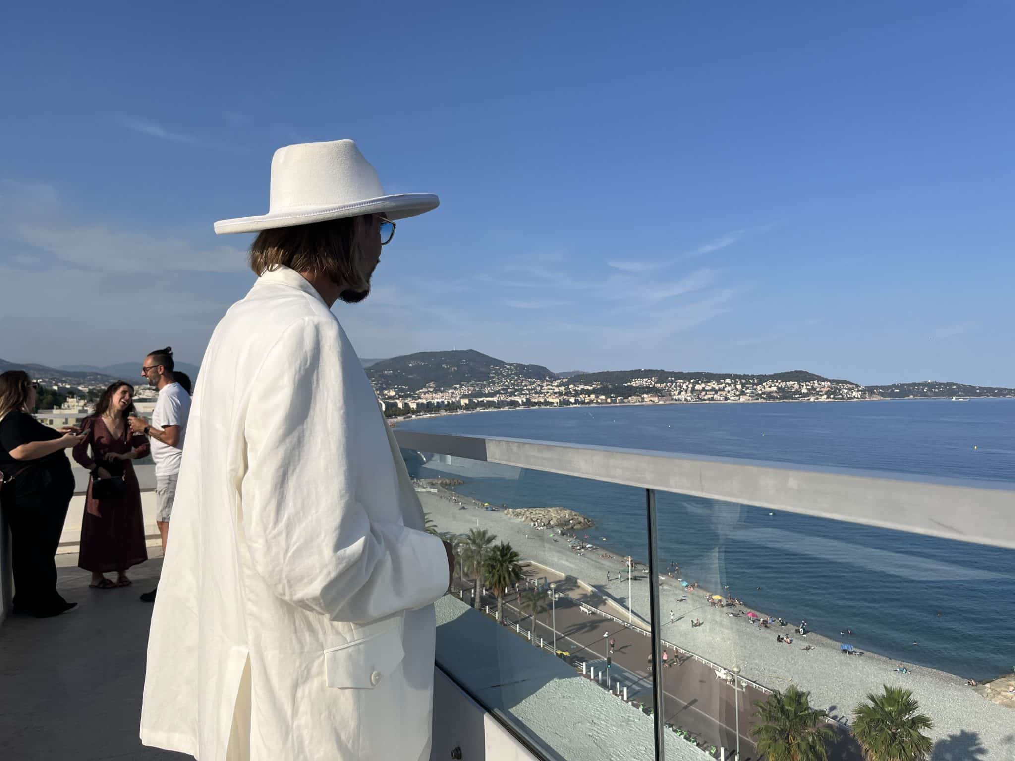 "L'idée c'est d'être proche des gens" : le DJ Yann Muller dévoile son premier album au grand ...