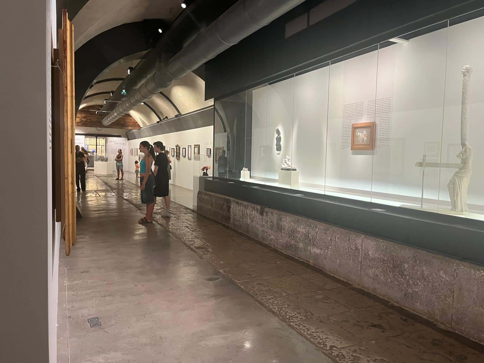 Le bestiaire fantastique de l'exposition Salvador Dalí au port de Nice ...